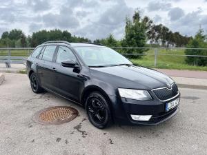 Black Skoda Octavia 2015 in Vilnius, with an engine capacity of 1.60 L and mileage of 303 thousand km for 3900 €, photo 4 on AUTOMOTO.COM.LV