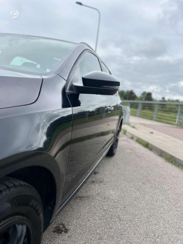 Black Skoda Octavia 2015 in Vilnius, with an engine capacity of 1.60 L and mileage of 303 thousand km for 3900 €, photo 8 on AUTOMOTO.COM.LV