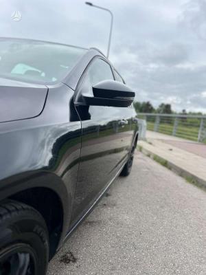 Black Skoda Octavia 2015 in Vilnius, with an engine capacity of 1.60 L and mileage of 303 thousand km for 3900 €, photo 9 on AUTOMOTO.COM.LV