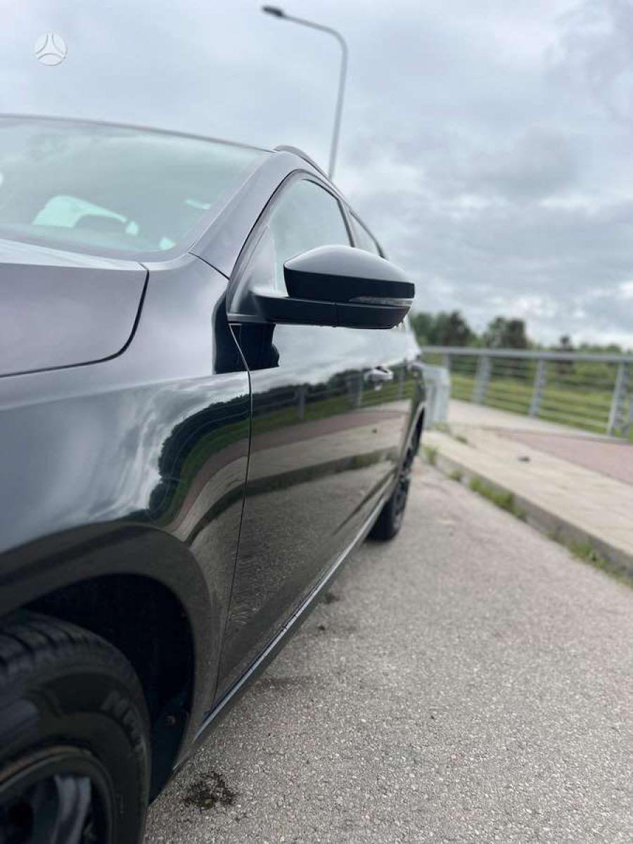 Black Skoda Octavia 2015 in Vilnius, with an engine capacity of 1.60 L and mileage of 303 thousand km for 3900 €, photo 9 on AUTOMOTO.COM.LV