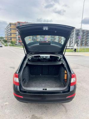 Black Skoda Octavia 2015 in Vilnius, with an engine capacity of 1.60 L and mileage of 303 thousand km for 3900 €, photo 11 on AUTOMOTO.COM.LV