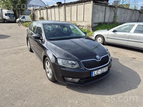 Черный Шкода Октавия 2015 в Рига, объемом двигателя 2.00 л и пробегом 220 тыс. км за 6990 €, фото 2 на AUTOMOTO.COM.LV