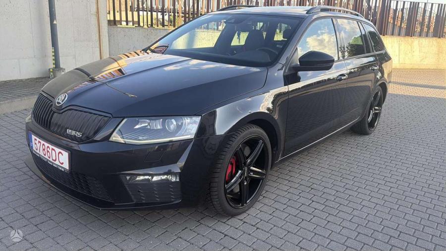 Black Skoda Octavia 2015 in Marijampole, with an engine capacity of 1.97 L and mileage of 268 thousand km for 8300 €, photo 1 on AUTOMOTO.COM.LV