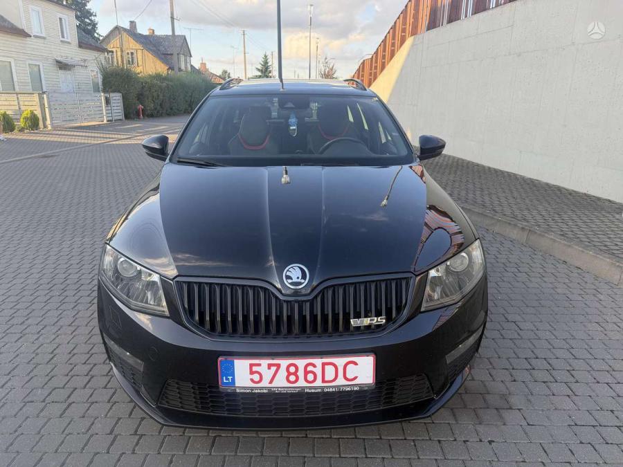 Black Skoda Octavia 2015 in Marijampole, with an engine capacity of 1.97 L and mileage of 268 thousand km for 8300 €, photo 3 on AUTOMOTO.COM.LV