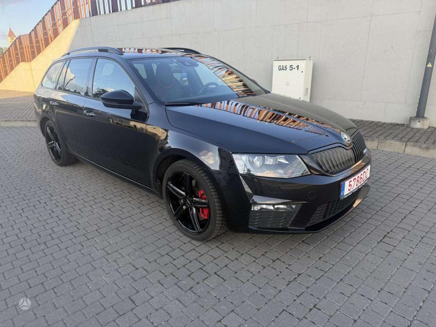 Black Skoda Octavia 2015 in Marijampole, with an engine capacity of 1.97 L and mileage of 268 thousand km for 8300 €, photo 4 on AUTOMOTO.COM.LV