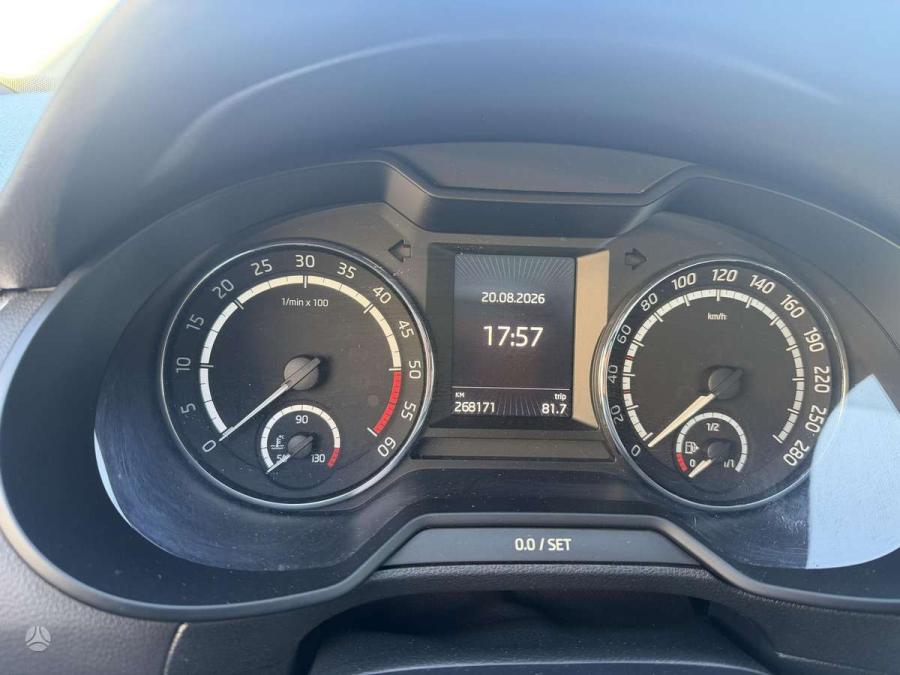 Black Skoda Octavia 2015 in Marijampole, with an engine capacity of 1.97 L and mileage of 268 thousand km for 8300 €, photo 11 on AUTOMOTO.COM.LV