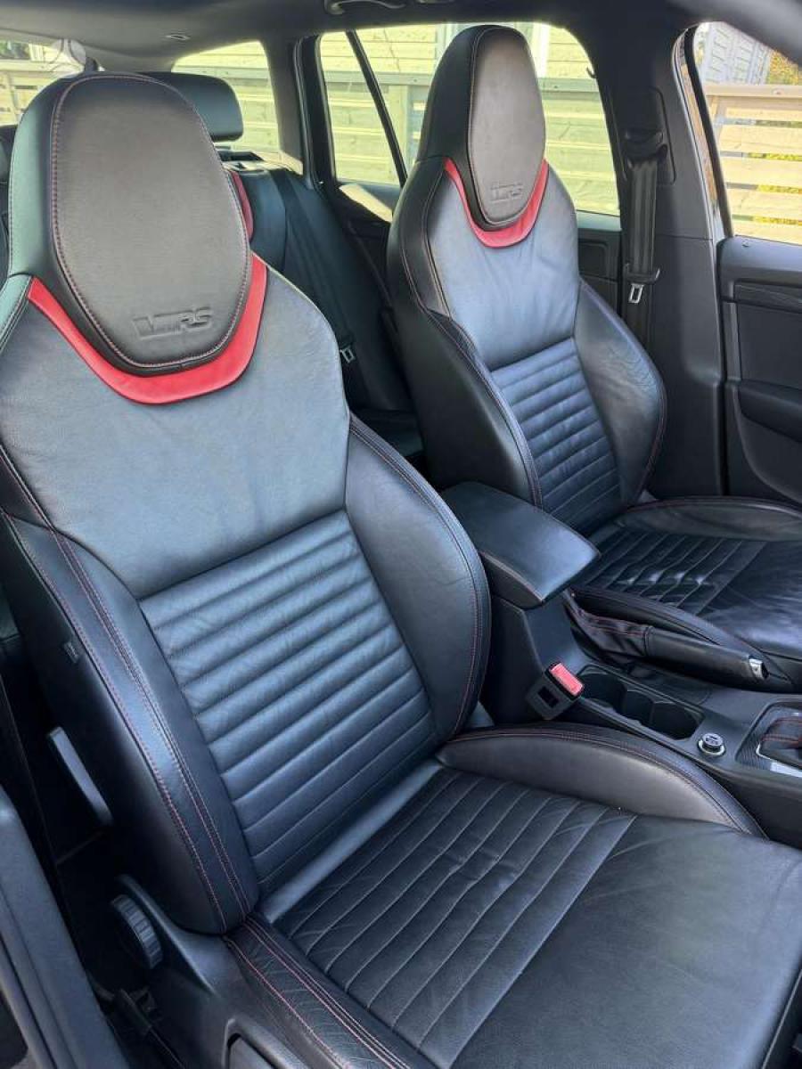 Black Skoda Octavia 2015 in Marijampole, with an engine capacity of 1.97 L and mileage of 268 thousand km for 8300 €, photo 16 on AUTOMOTO.COM.LV
