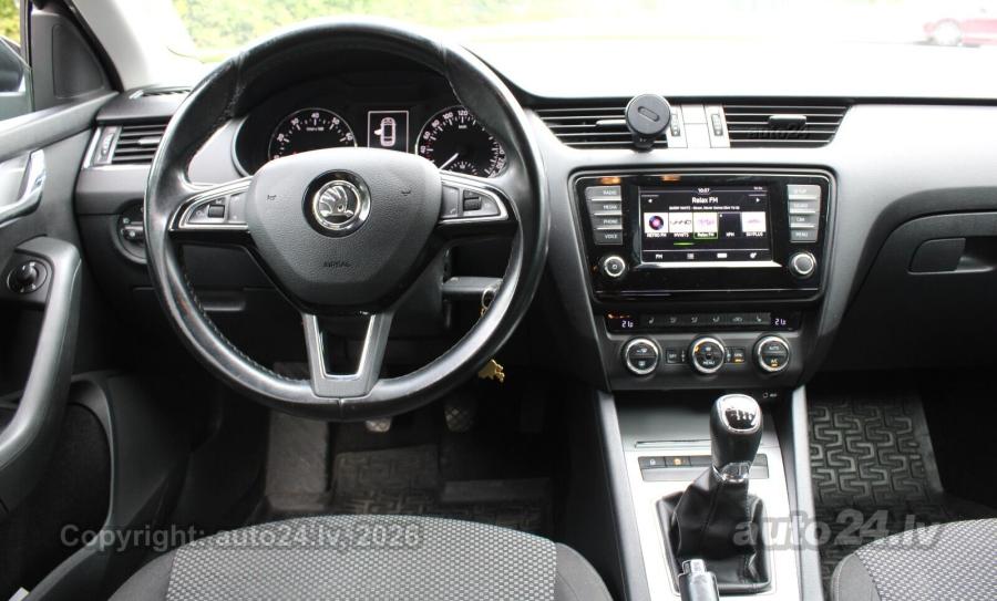 Melns Skoda Octavia 2015 Rapla, ar dzinēja tilpumu 1.20 L un nobraukumu 211 tūkst. km par 6450 €, foto 10 vietnē AUTOMOTO.COM.LV
