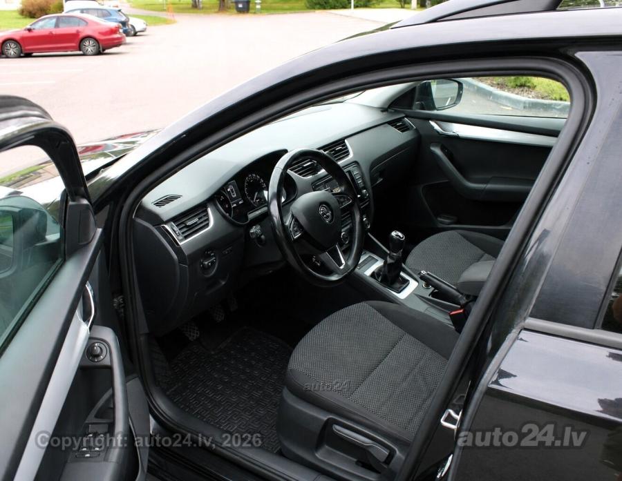 Melns Skoda Octavia 2015 Rapla, ar dzinēja tilpumu 1.20 L un nobraukumu 211 tūkst. km par 6450 €, foto 12 vietnē AUTOMOTO.COM.LV