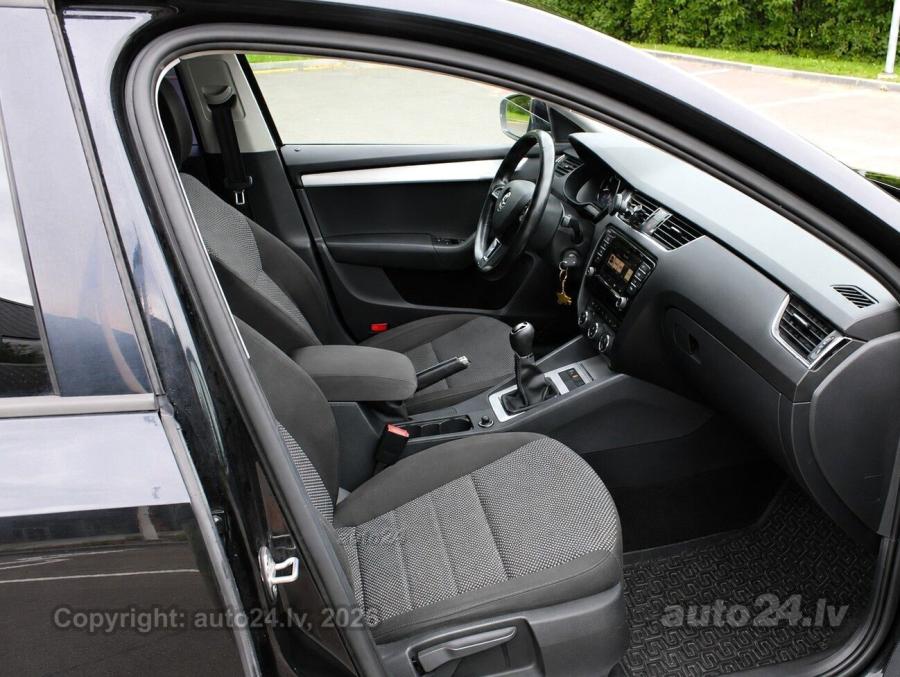 Melns Skoda Octavia 2015 Rapla, ar dzinēja tilpumu 1.20 L un nobraukumu 211 tūkst. km par 6450 €, foto 13 vietnē AUTOMOTO.COM.LV