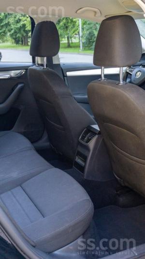 Melns Skoda Octavia 2015 Rīga, ar dzinēja tilpumu 2.00 L un nobraukumu 220 tūkst. km par 6990 €, foto 28 vietnē AUTOMOTO.COM.LV