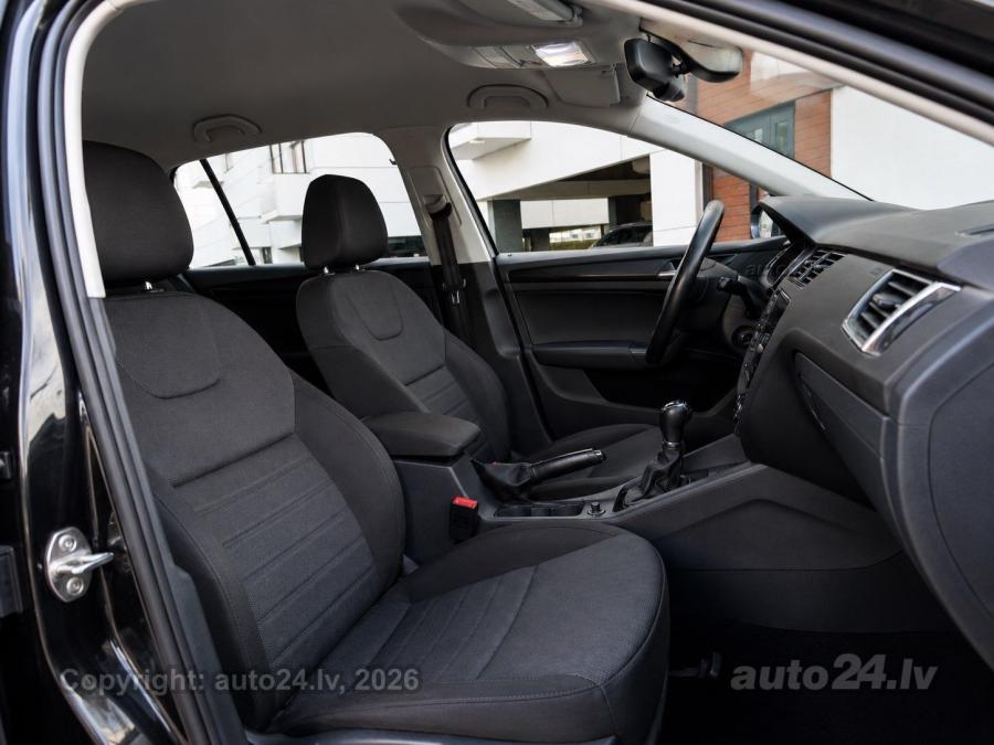 Black Skoda Octavia 2015 in Tartu, with an engine capacity of 1.60 L and mileage of 348 thousand km for 5900 €, photo 10 on AUTOMOTO.COM.LV