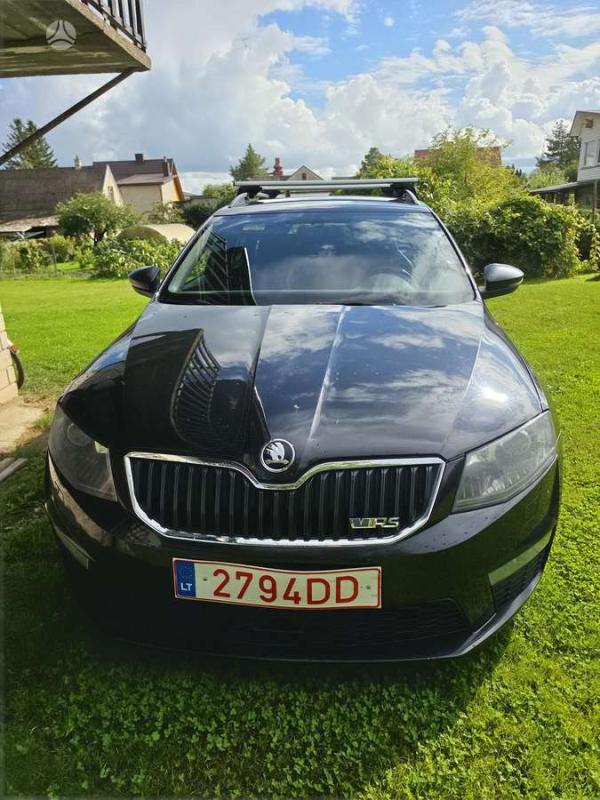 Black Skoda Octavia 2015 in Birzai, with an engine capacity of 1.97 L and mileage of 327 thousand km for 6200 €, photo 3 on AUTOMOTO.COM.LV