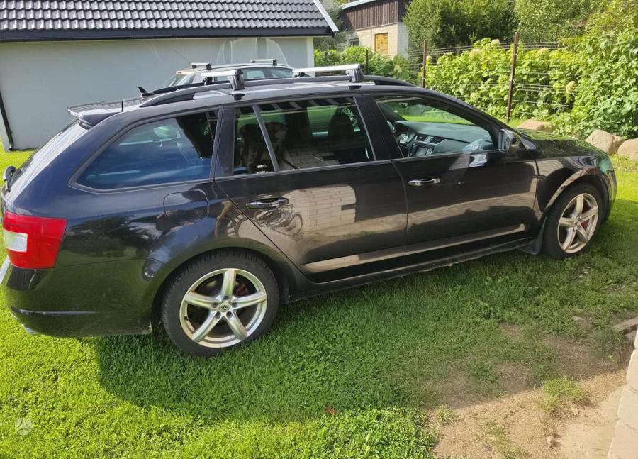 Melns Skoda Octavia 2015 Biržai, ar dzinēja tilpumu 1.97 L un nobraukumu 327 tūkst. km par 6200 €, foto 8 vietnē AUTOMOTO.COM.LV