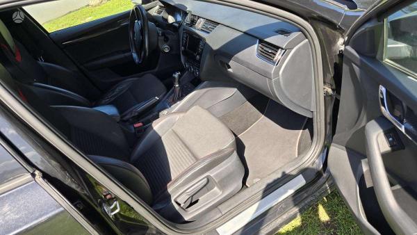 Black Skoda Octavia 2015 in Birzai, with an engine capacity of 1.97 L and mileage of 327 thousand km for 6200 €, photo 11 on AUTOMOTO.COM.LV