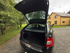 Black Skoda Octavia 2015 in Tallinn, with an engine capacity of 1.60 L and mileage of 368 thousand km for 5800 €, photo 8 on AUTOMOTO.COM.LV