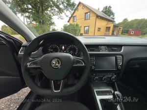 Black Skoda Octavia 2015 in Tallinn, with an engine capacity of 1.60 L and mileage of 368 thousand km for 5800 €, photo 11 on AUTOMOTO.COM.LV