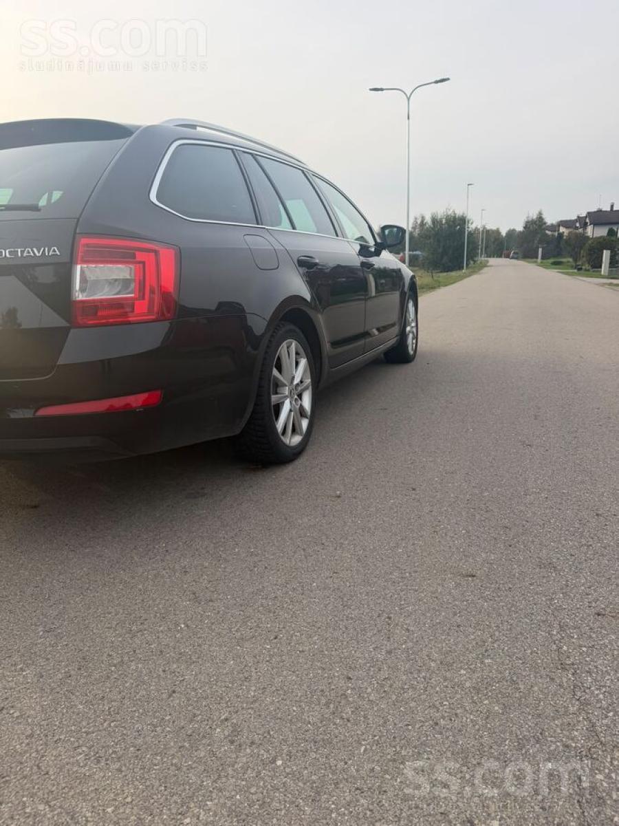 Melns Skoda Octavia 2015 Rīga, ar dzinēja tilpumu 2.00 L un nobraukumu 213 tūkst. km par 7500 €, foto 6 vietnē AUTOMOTO.COM.LV