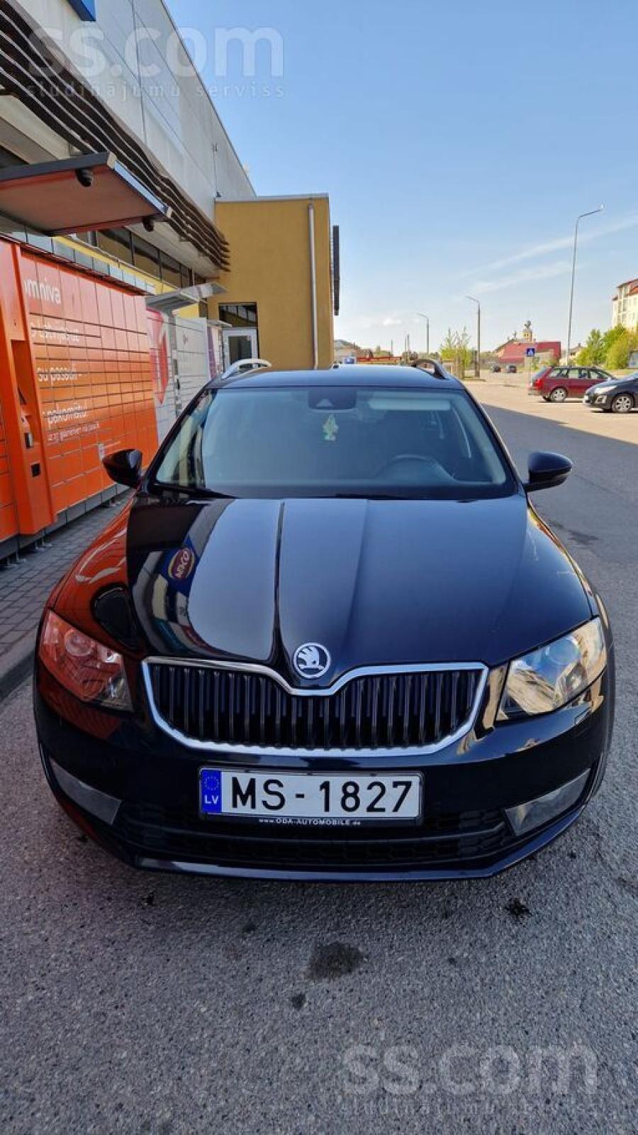 Melns Skoda Octavia 2016 Daugavpils, ar dzinēja tilpumu 2.00 L un nobraukumu 242 tūkst. km par 1300 €, foto 2 vietnē AUTOMOTO.COM.LV