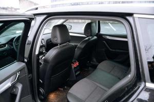 Black Skoda Octavia 2016 in Vilnius, with an engine capacity of 1.97 L and mileage of 221 thousand km for 9000 €, photo 22 on AUTOMOTO.COM.LV