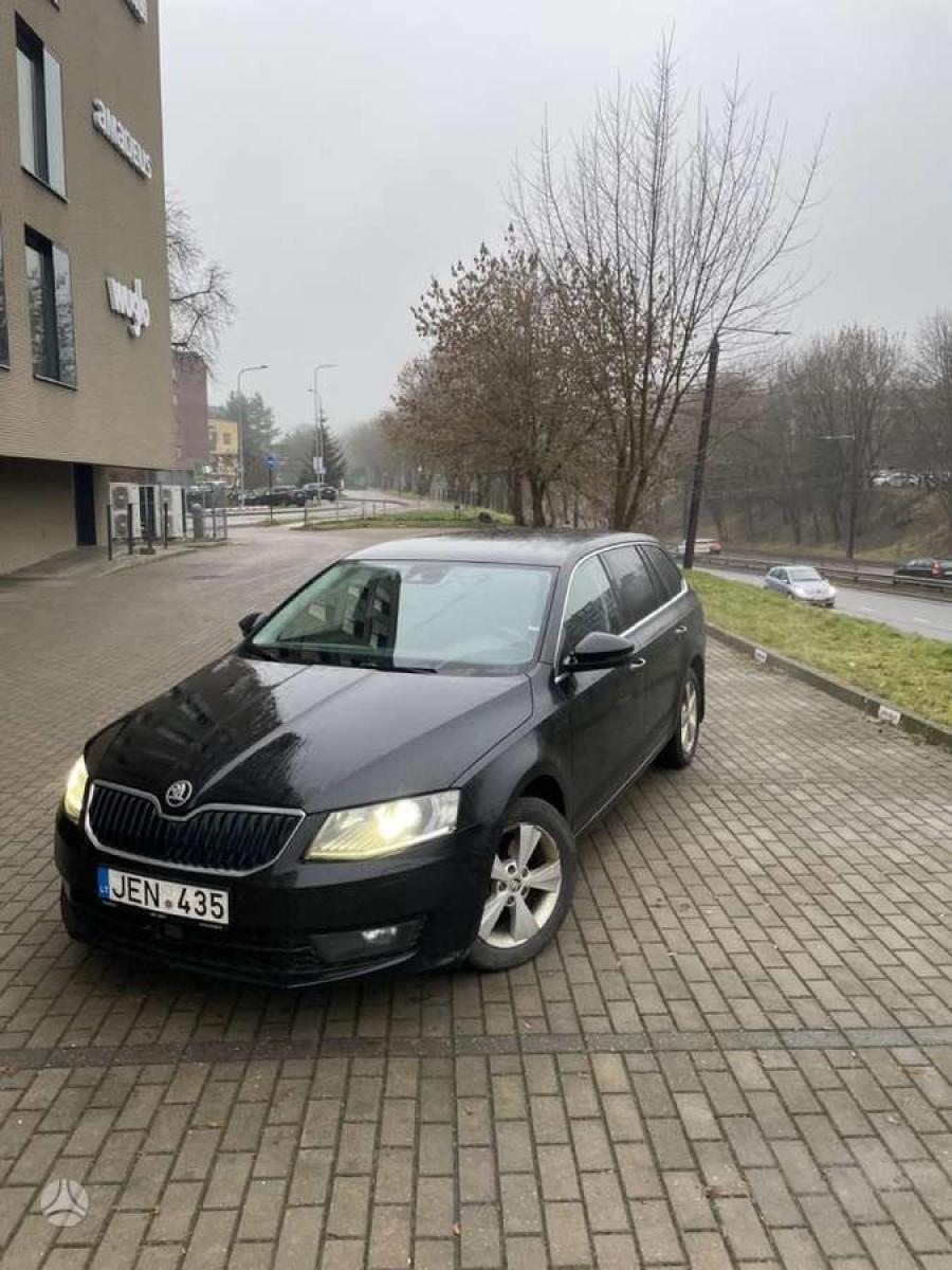 Black Skoda Octavia 2016 in Vilnius, with an engine capacity of 1.97 L and mileage of 430 thousand km for 6400 €, photo 1 on AUTOMOTO.COM.LV