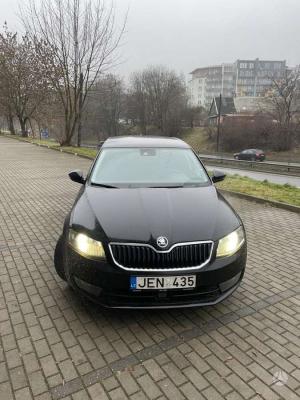 Black Skoda Octavia 2016 in Vilnius, with an engine capacity of 1.97 L and mileage of 430 thousand km for 6400 €, photo 3 on AUTOMOTO.COM.LV