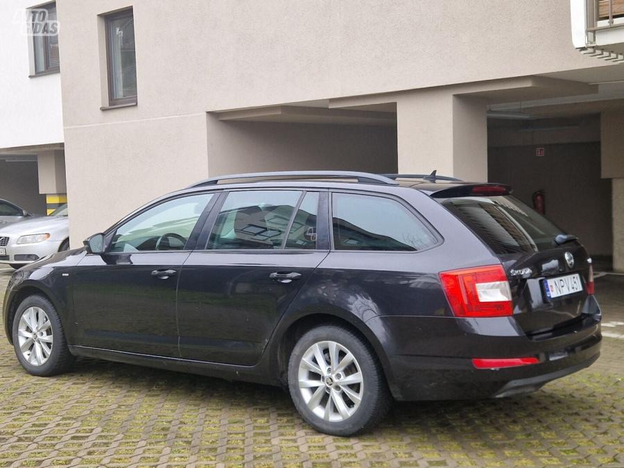 Black Skoda Octavia 2016 in Vilnius, with an engine capacity of 1.60 L and mileage of 353 thousand km for 5300 €, photo 4 on AUTOMOTO.COM.LV