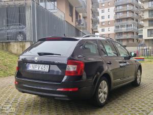 Black Skoda Octavia 2016 in Vilnius, with an engine capacity of 1.60 L and mileage of 353 thousand km for 5300 €, photo 6 on AUTOMOTO.COM.LV