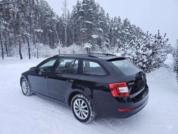 Black Skoda Octavia 2016 in Ukmerge, with an engine capacity of 1.60 L and mileage of 306 thousand km for 5999 €, photo 3 on AUTOMOTO.COM.LV