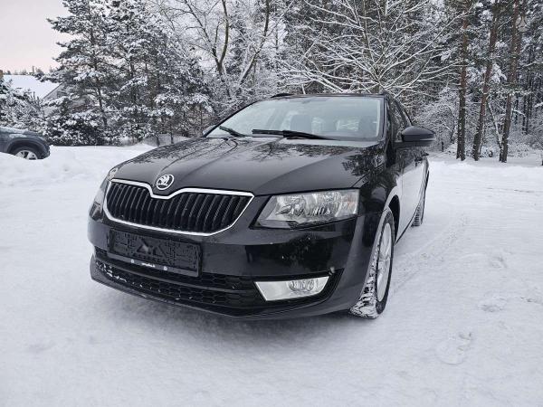 Black Skoda Octavia 2016 in Ukmerge, with an engine capacity of 1.60 L and mileage of 306 thousand km for 5999 €, photo 4 on AUTOMOTO.COM.LV
