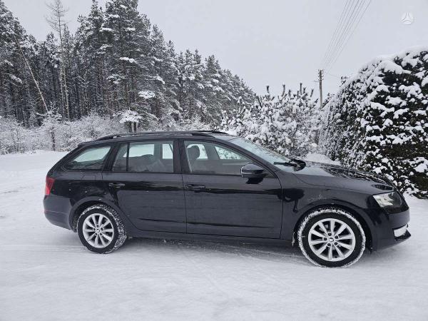 Black Skoda Octavia 2016 in Ukmerge, with an engine capacity of 1.60 L and mileage of 306 thousand km for 5999 €, photo 10 on AUTOMOTO.COM.LV