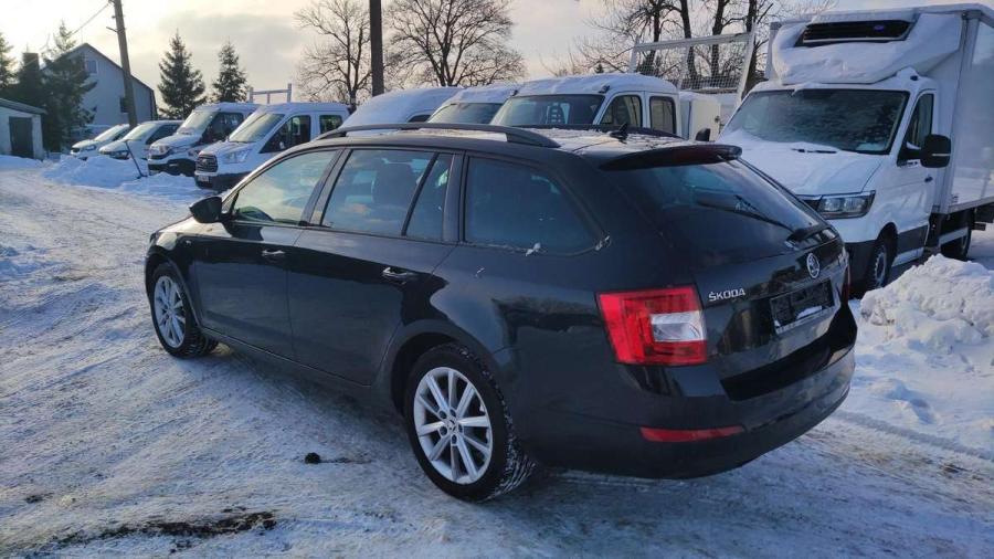 Melns Skoda Octavia 2016 Klaipėda, ar dzinēja tilpumu 1.97 L un nobraukumu 228 tūkst. km par 6950 €, foto 8 vietnē AUTOMOTO.COM.LV