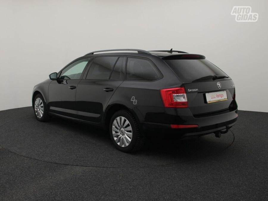 Black Skoda Octavia 2016 in Vilnius, with an engine capacity of 1.60 L and mileage of 217 thousand km for 7999 €, photo 7 on AUTOMOTO.COM.LV