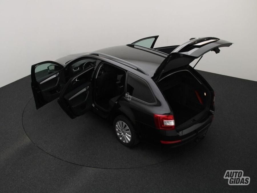 Black Skoda Octavia 2016 in Vilnius, with an engine capacity of 1.60 L and mileage of 217 thousand km for 7999 €, photo 13 on AUTOMOTO.COM.LV