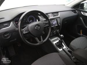 Black Skoda Octavia 2016 in Vilnius, with an engine capacity of 1.60 L and mileage of 217 thousand km for 7999 €, photo 16 on AUTOMOTO.COM.LV