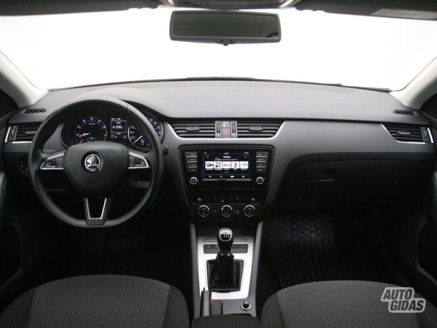 Black Skoda Octavia 2016 in Vilnius, with an engine capacity of 1.20 L and mileage of 206 thousand km for 7999 €, photo 2 on AUTOMOTO.COM.LV
