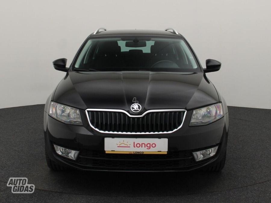 Black Skoda Octavia 2016 in Vilnius, with an engine capacity of 1.20 L and mileage of 206 thousand km for 7999 €, photo 3 on AUTOMOTO.COM.LV
