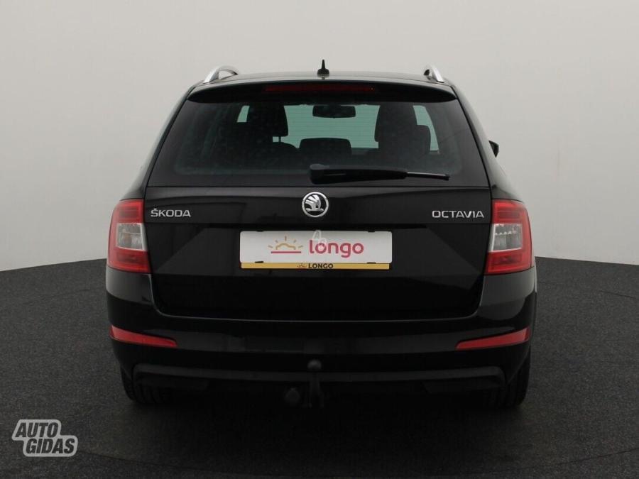 Black Skoda Octavia 2016 in Vilnius, with an engine capacity of 1.20 L and mileage of 206 thousand km for 7999 €, photo 5 on AUTOMOTO.COM.LV