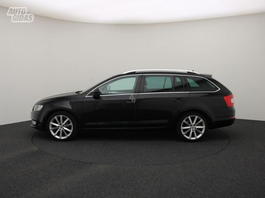 Black Skoda Octavia 2016 in Vilnius, with an engine capacity of 1.20 L and mileage of 206 thousand km for 7999 €, photo 6 on AUTOMOTO.COM.LV