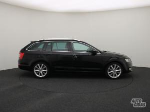 Black Skoda Octavia 2016 in Vilnius, with an engine capacity of 1.20 L and mileage of 206 thousand km for 7999 €, photo 9 on AUTOMOTO.COM.LV