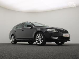Black Skoda Octavia 2016 in Vilnius, with an engine capacity of 1.20 L and mileage of 206 thousand km for 7999 €, photo 11 on AUTOMOTO.COM.LV