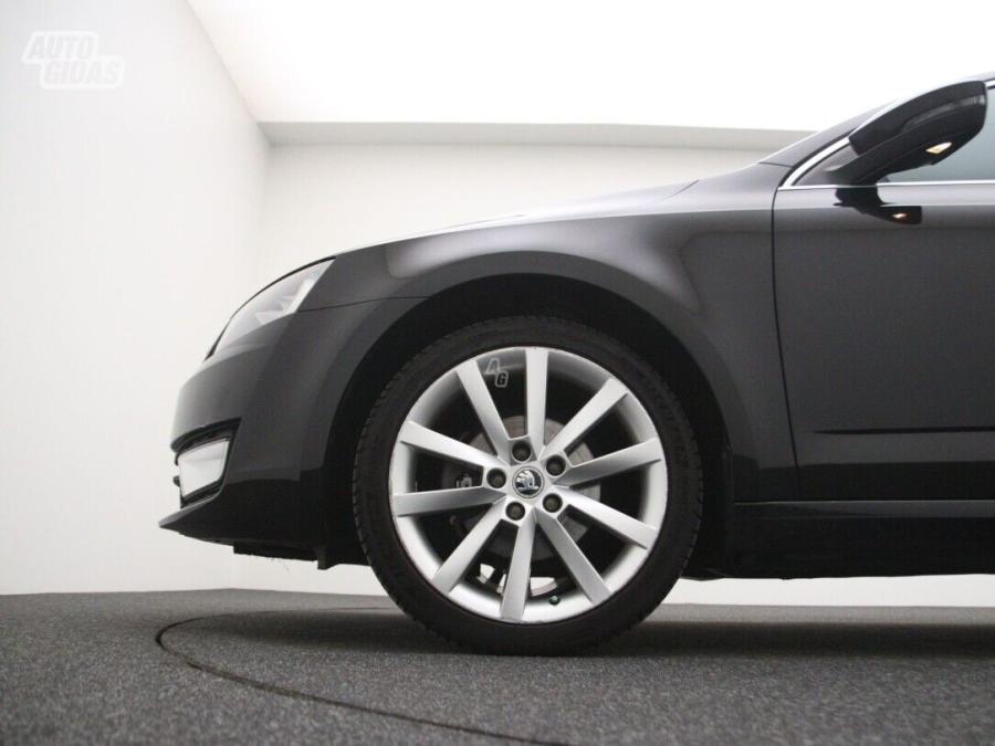 Black Skoda Octavia 2016 in Vilnius, with an engine capacity of 1.20 L and mileage of 206 thousand km for 7999 €, photo 28 on AUTOMOTO.COM.LV