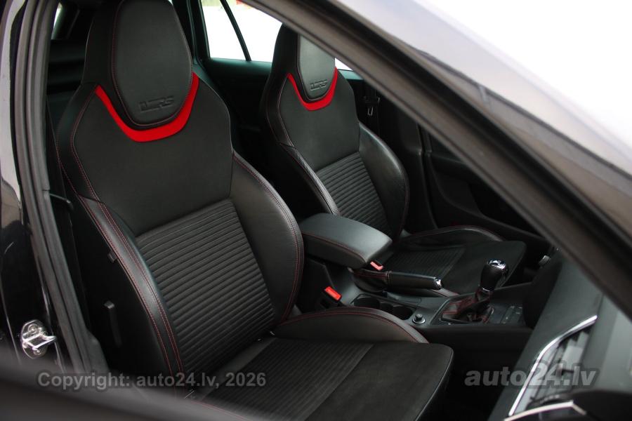 Melns Skoda Octavia 2016 Tallina, ar dzinēja tilpumu 2.00 L un nobraukumu 242 tūkst. km par 10000 €, foto 12 vietnē AUTOMOTO.COM.LV