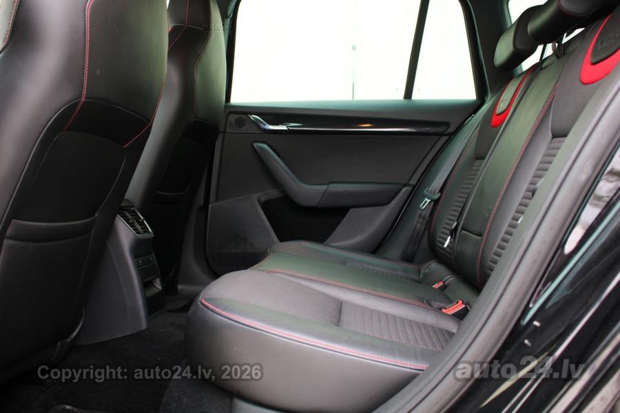 Melns Skoda Octavia 2016 Tallina, ar dzinēja tilpumu 2.00 L un nobraukumu 242 tūkst. km par 10000 €, foto 14 vietnē AUTOMOTO.COM.LV