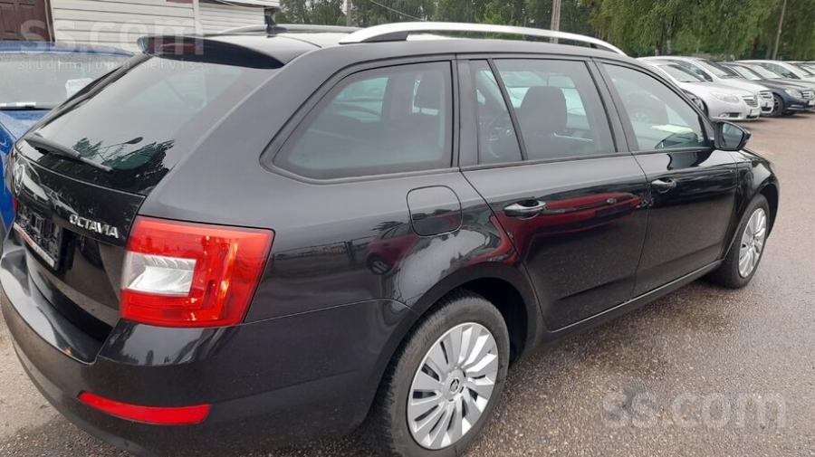 Melns Skoda Octavia 2016 Rīga, ar dzinēja tilpumu 2.00 L un nobraukumu 259 tūkst. km par 6400 €, foto 5 vietnē AUTOMOTO.COM.LV