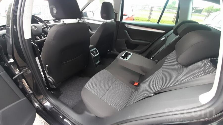 Melns Skoda Octavia 2016 Rīga, ar dzinēja tilpumu 2.00 L un nobraukumu 259 tūkst. km par 6400 €, foto 20 vietnē AUTOMOTO.COM.LV