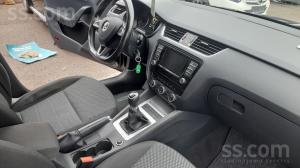 Melns Skoda Octavia 2016 Rīga, ar dzinēja tilpumu 2.00 L un nobraukumu 259 tūkst. km par 6400 €, foto 24 vietnē AUTOMOTO.COM.LV