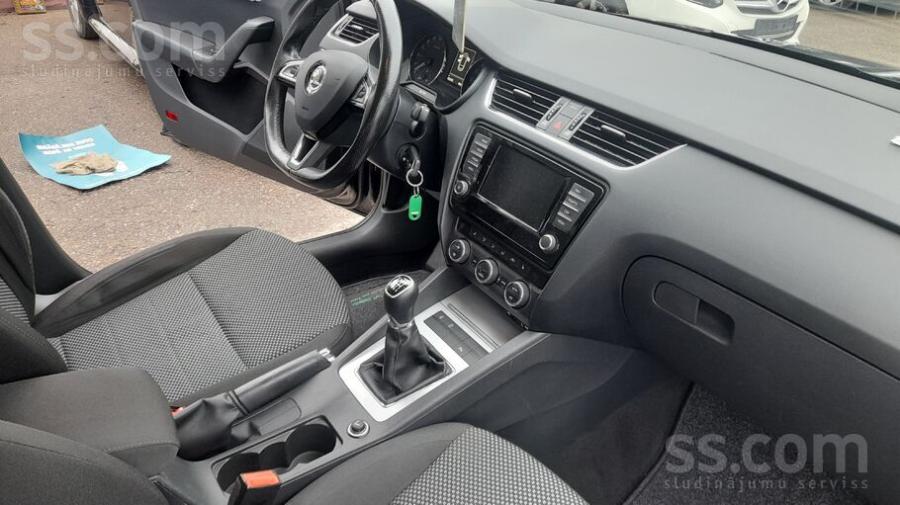 Melns Skoda Octavia 2016 Rīga, ar dzinēja tilpumu 2.00 L un nobraukumu 259 tūkst. km par 6400 €, foto 24 vietnē AUTOMOTO.COM.LV