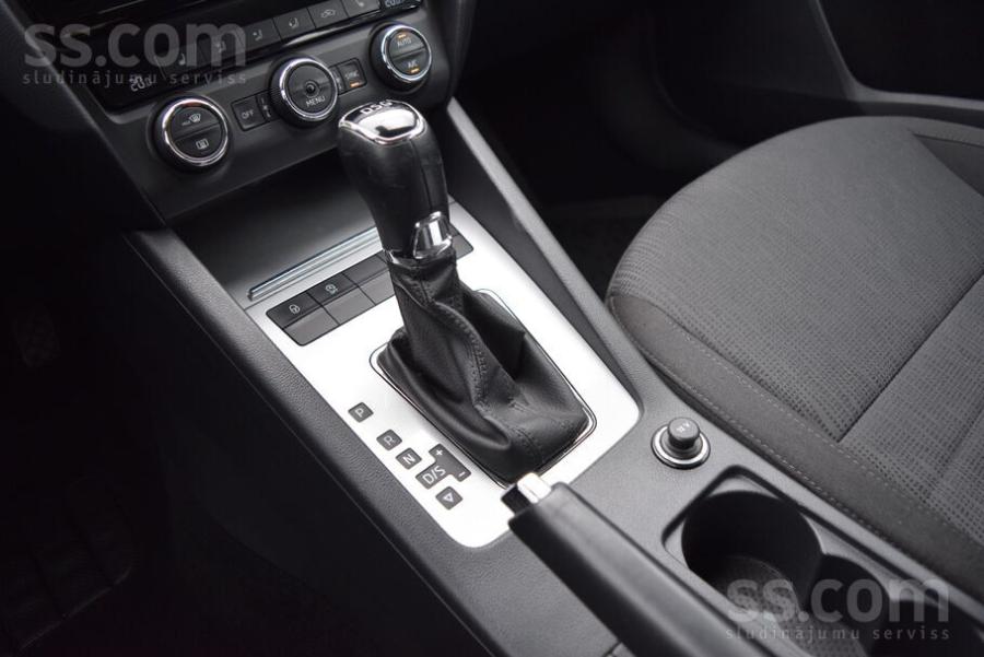 Melns Skoda Octavia 2016 Rīga, ar dzinēja tilpumu 2.00 L un nobraukumu 231 tūkst. km par 7500 €, foto 6 vietnē AUTOMOTO.COM.LV