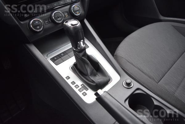 Black Skoda Octavia 2016 in Riga, with an engine capacity of 2.00 L and mileage of 231 thousand km for 7200 €, photo 5 on AUTOMOTO.COM.LV